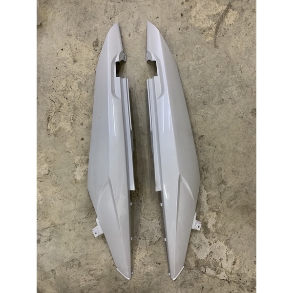 NOUVO YAMAHA REAR SIDE COVER SET HLY ORIGINAL YAMAHA 100% | Shopee Malaysia