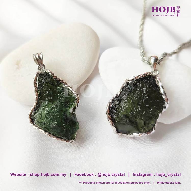 HOJB Authentic Moldavite Rough Stone S925 Pendant 31-35mm(10.6G) 聚寶軒纯正捷克流星陨石宇宙能量石S925银吊坠31-35mm ...