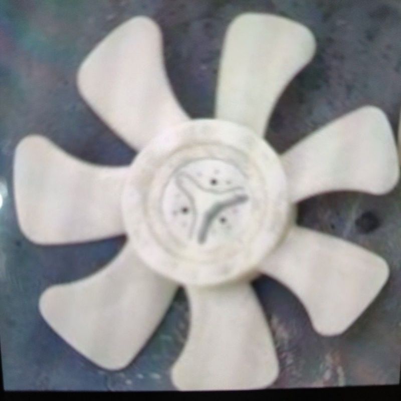 Fan blade 7 bilah 28cm kena trim ke 26cm pnp wira Aircon fan model ...
