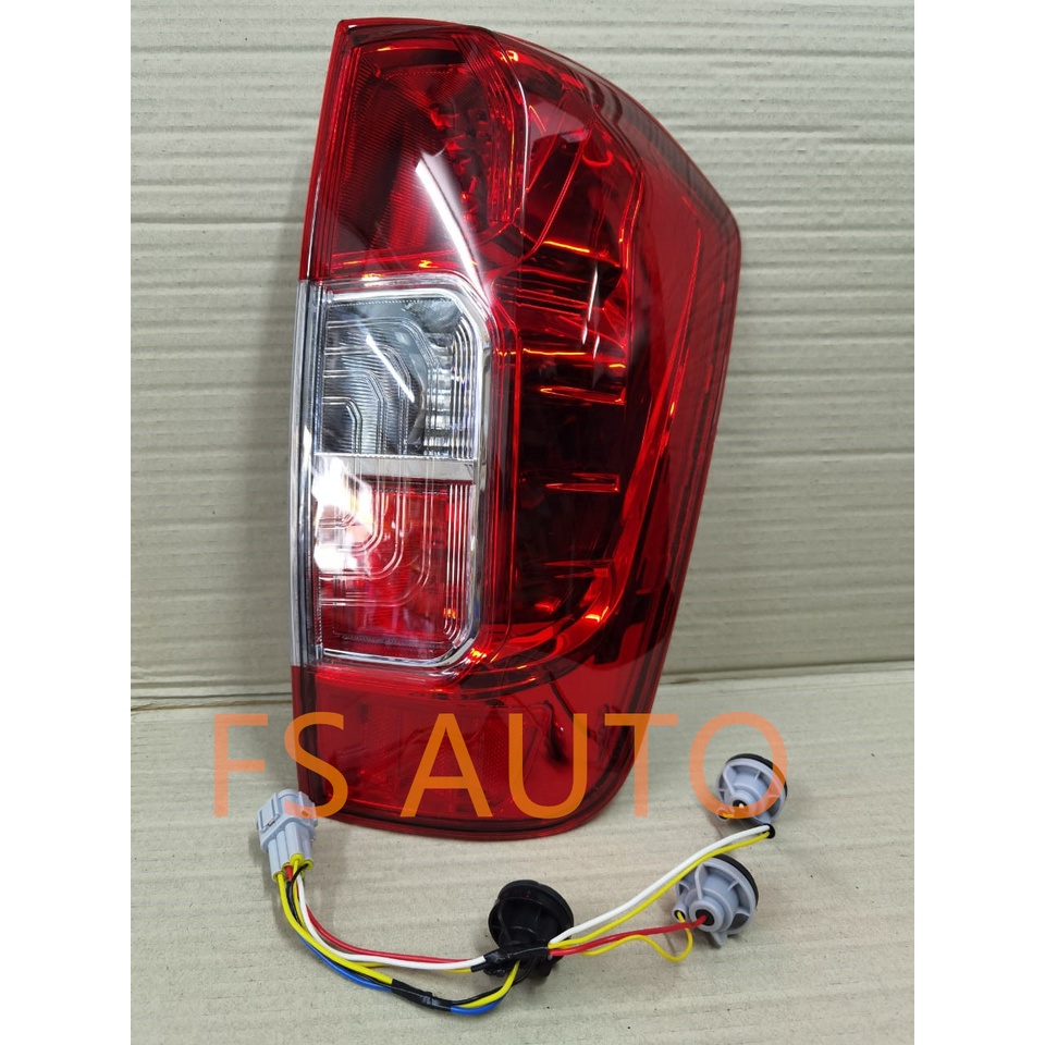 Nissan Navara NP300 D23T 2015 - 2019 Rear Tail Lamp Tail Light Lampu ...