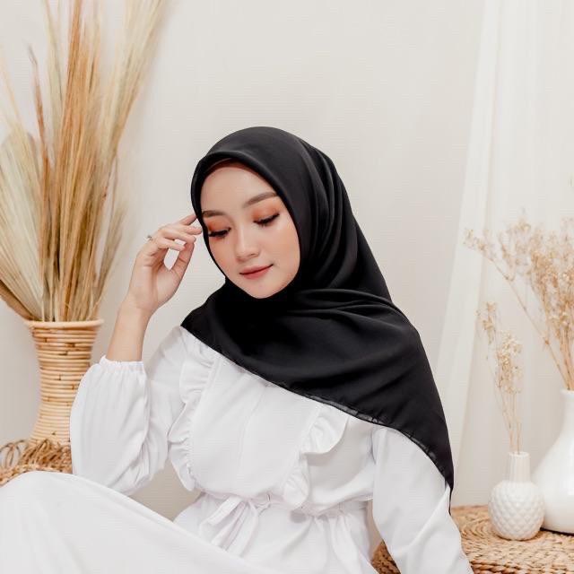 Helen_shop86 Bella Square Hijab Square Hijab Bela Size 110x110 Hijab ...