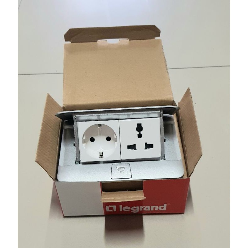 Legrand 4-story Socket Module (2F Socket+Universal Socket) | Shopee ...