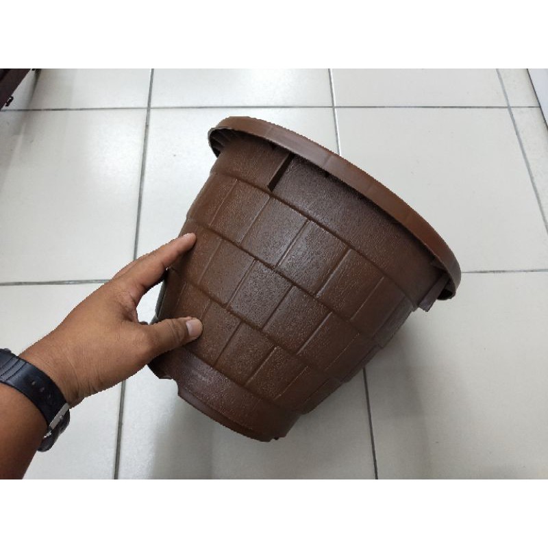 Pasu bunga plastik bulat motif kayu tebal | Shopee Malaysia