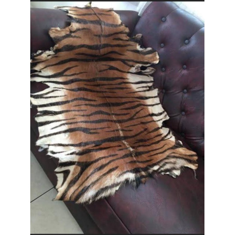Genuine Goatskin Material For Tiger motif Carpet, leopard motif Tiger ...