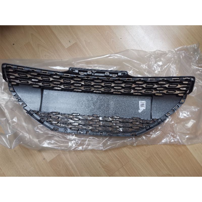 BUMPER GRILLE MOULDING (GENUINE) PEUGEOT 208 (1PC) | Shopee Malaysia