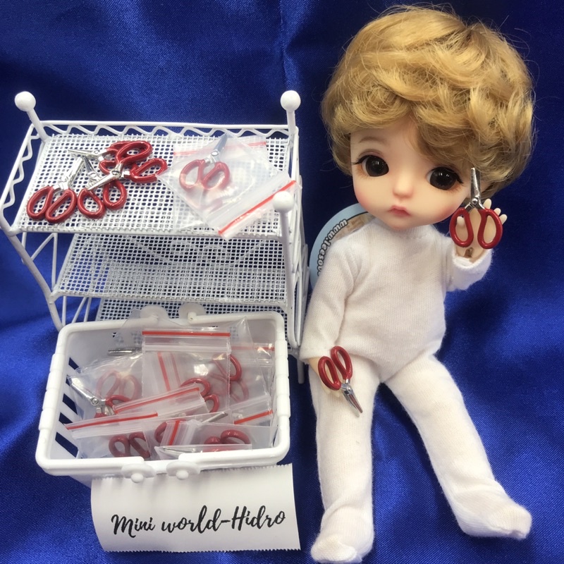 Tiny mini scissors for 1/8, 1/12 scale Barbie and BJD dolls to decorate ...