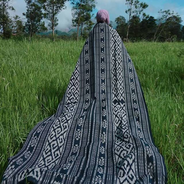 Original woven fine antique ikat blanket fabric | Shopee Malaysia