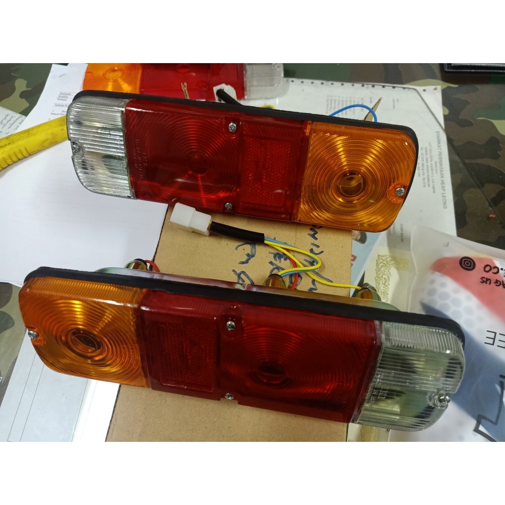 Toyota HIACE RN20 RH20 YH80 TAIL LAMP LAMPU BELAKANG [1 PC PRICE ...