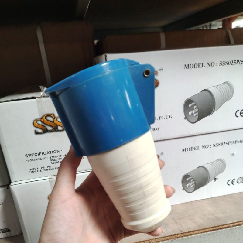 16A/ 32A 3 Pin Industrial Plug And Female Sockets & Wall Socket ...