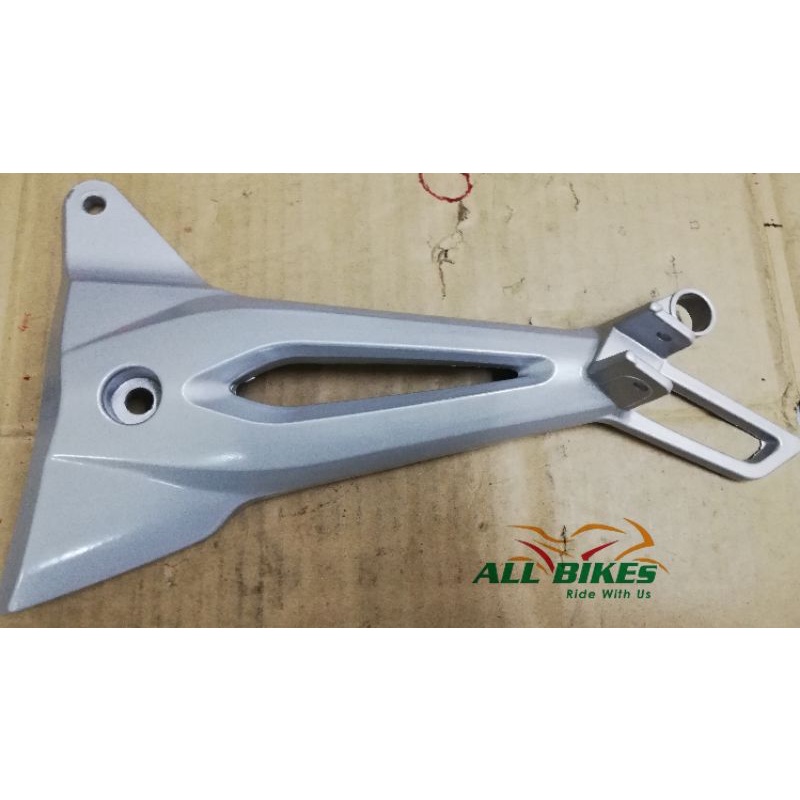 HONDA WAVE 100R REAR FOOTREST BRACKET (RH) | Shopee Malaysia