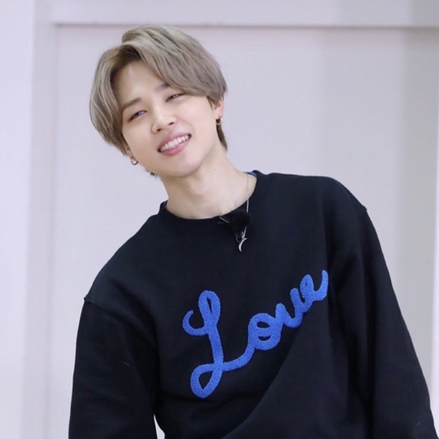 [READY] Jimin SWEATER LOVE DNA RUN BTS (Not SABLON) | Shopee Malaysia