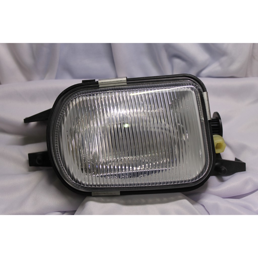 MERCEDES ORIGINAL FOG LAMP LEFT HAND W203 A2158200556 | Shopee Malaysia