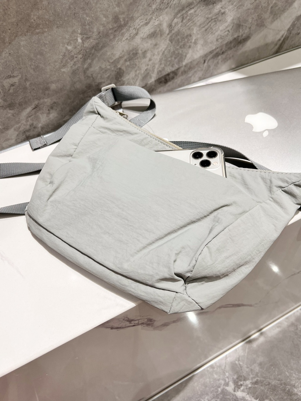 lululemon Sling Crossbody Bag 2L 3Color | Shopee Malaysia