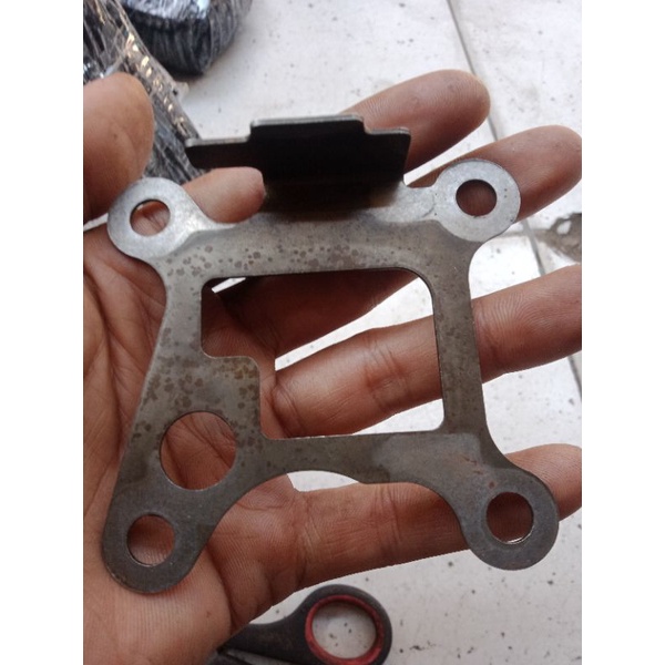 Yamaha Mio J Axle Plate Holder / ORIGINAL | Shopee Malaysia