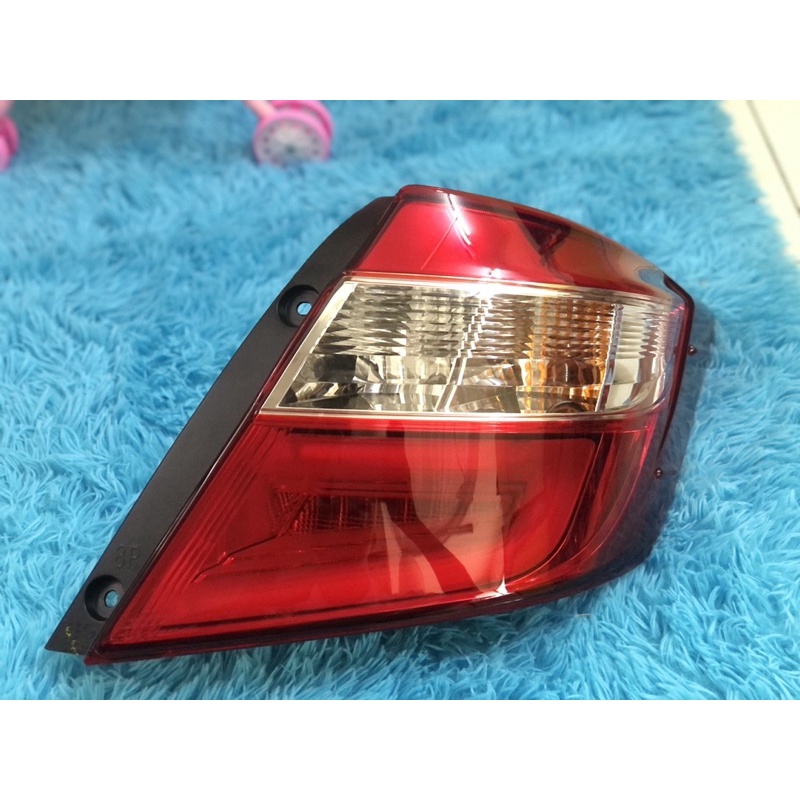 ORIGINAL PERODUA REAR LAMP PERODUA BEZZA RH @ DRIVER SIDE | Shopee Malaysia