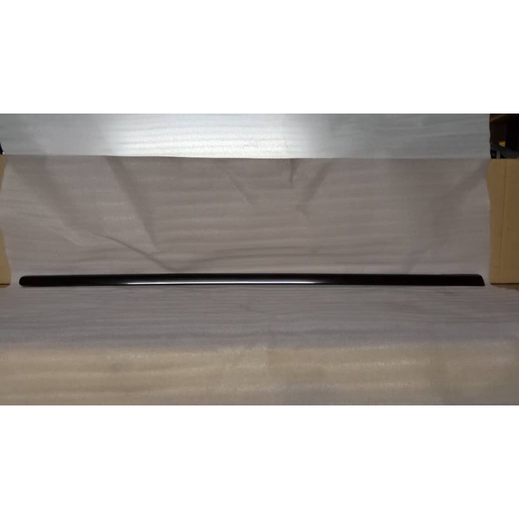 MERCEDES-BENZ W203 REAR OUT DOOR GLASS MOULDING (ORIGINAL) RIGHT ...