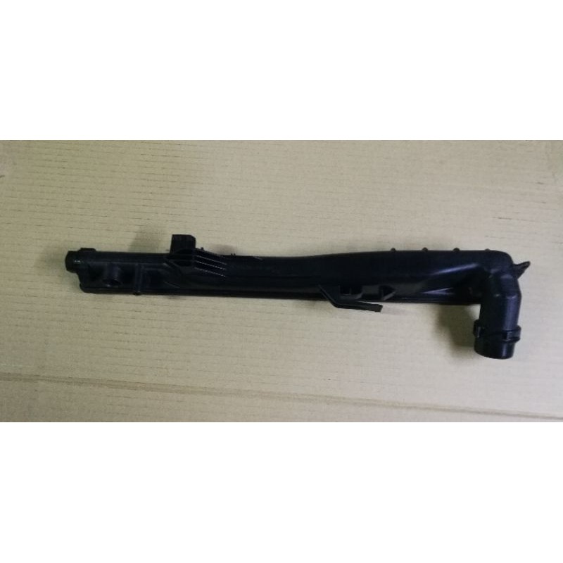 BMW E90 325I/320I 4/6CYLINDER PASSENGER SIDE RADIATOR TANK | Shopee ...