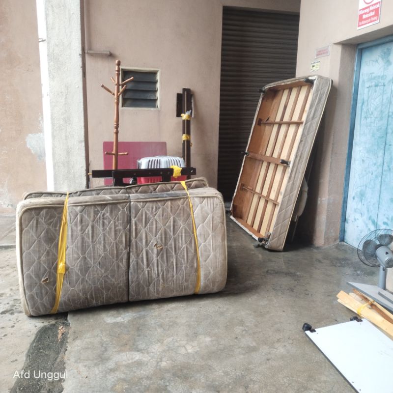 khidmat Buang Sampah dan Pelupusan Perabot Lama | Shopee Malaysia