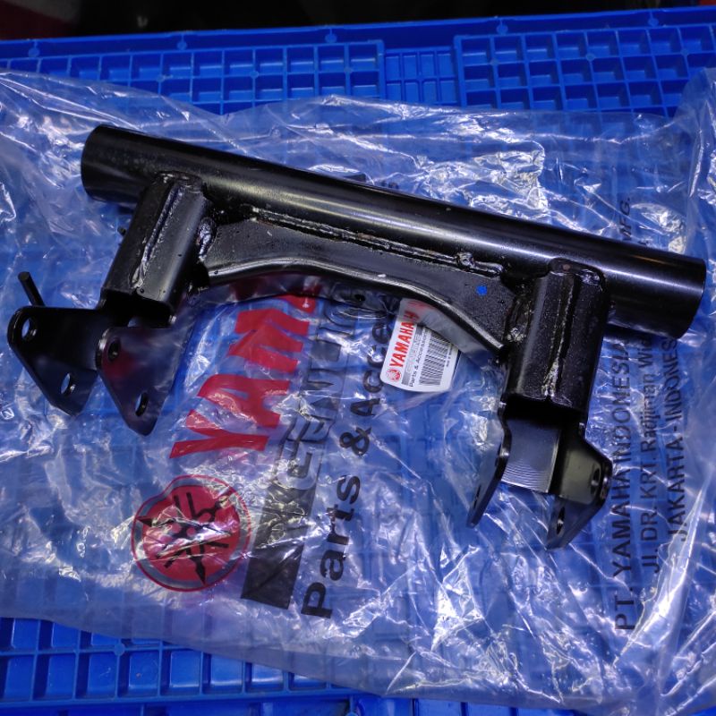 YAMAHA AEROX V1 ENGINE BRACKET ASSY. | Shopee Malaysia