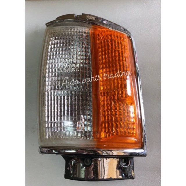 TOYOTA HILUX LN65 FRONT SIGNAL LAMP | Shopee Malaysia