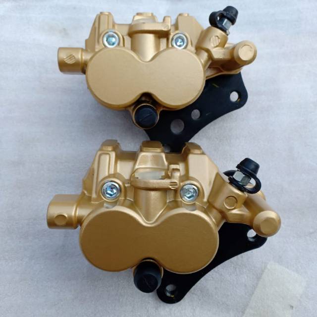 Suzuki shogun R 110 Pig Nutmeg Front Disc Brake caliper original ...