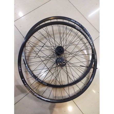 SUN RINGLE USED 3 WEEKS ONLY WHEELSET WITH DEORE XT HUBSET (MICROSPLINE ...