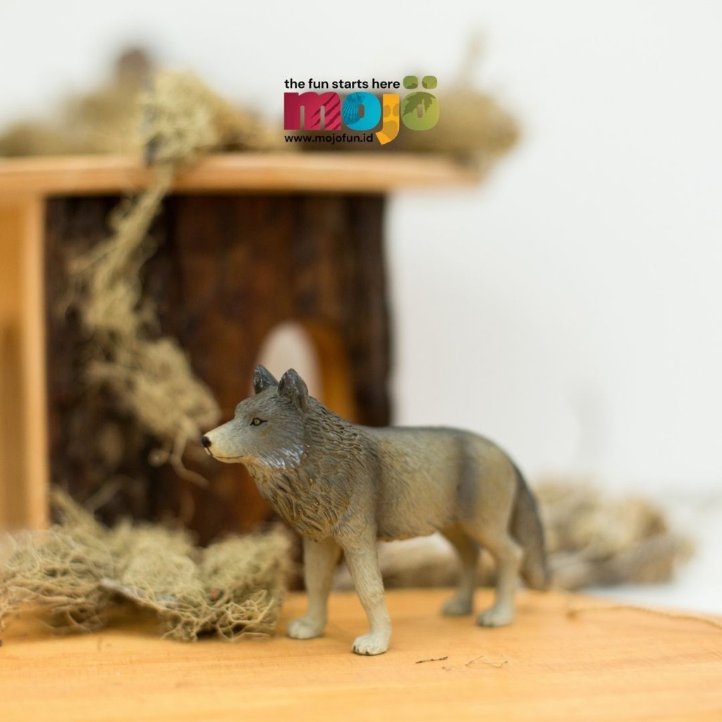 KAYU Mojo Fun Timber Wolf Standing / Wooden Wolf 87025 - Wildlife ...