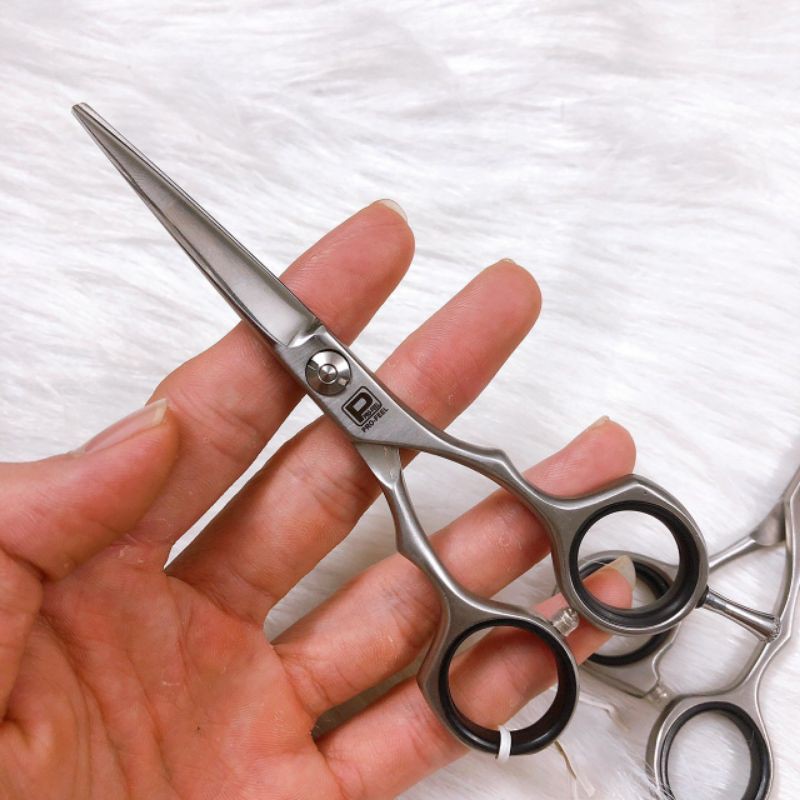 P-shaped Japanese hair scissors for Pro.feel women's hair cutting ...