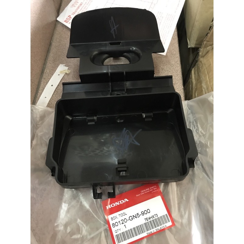 HONDA EX5/DREAM TOOL BOX 80120-GN5-900 100% original | Shopee Malaysia
