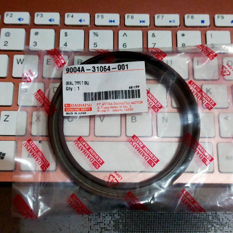 Original Avanza xenia 1.3 Crankshaft rear axle Oil seal | Shopee Malaysia