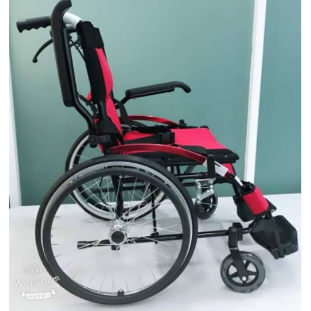 Promedictech Wheelchair Lightweight Foldable Travelling Kerusi Roda ...