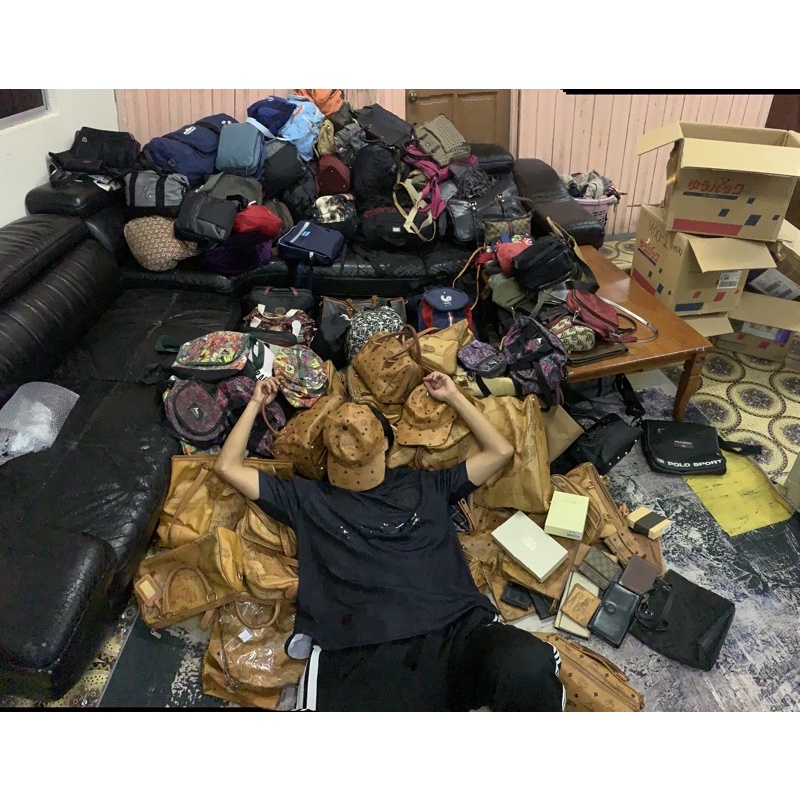 LIVE BEG BUNDLE DAN PRELOVED🇰🇷🇯🇵🎌 | Shopee Malaysia