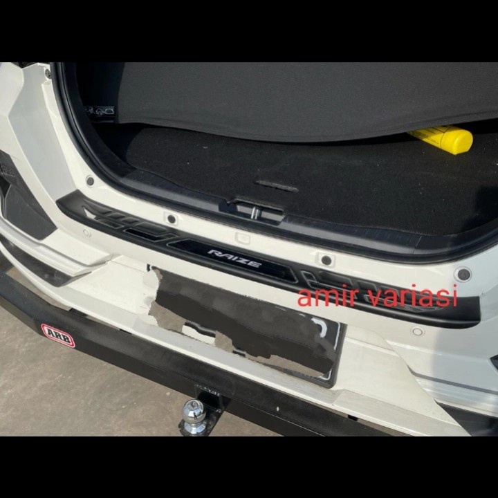 Toyota Raize 2021 Rear Trunk Sill plate / Sillplate Exclusive Black ...
