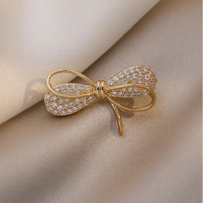 Permata & Co - 14K Gold Plated Korean Diamond Ribbon Brooch | Shopee ...