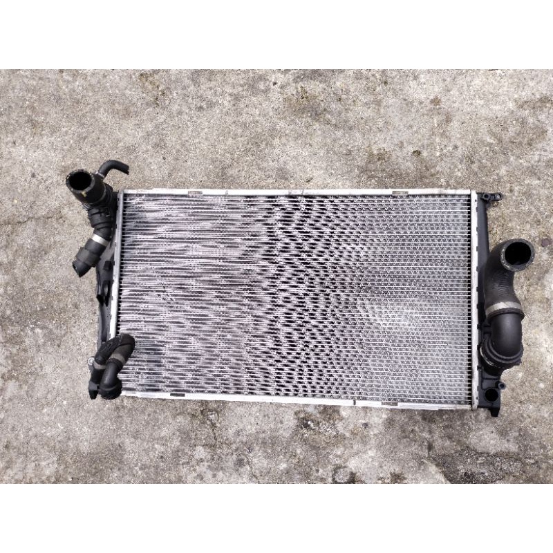 BMW E90 335i radiator original | Shopee Malaysia