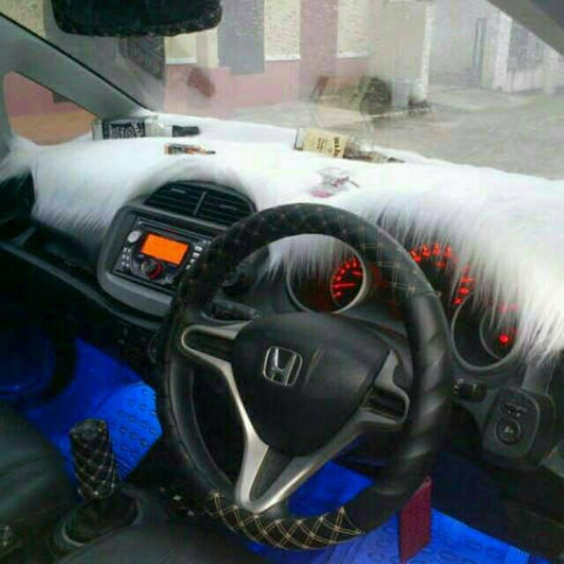 Imported Car dashboard dashboard Fur Mat, Long And Smooth Fur | Shopee ...