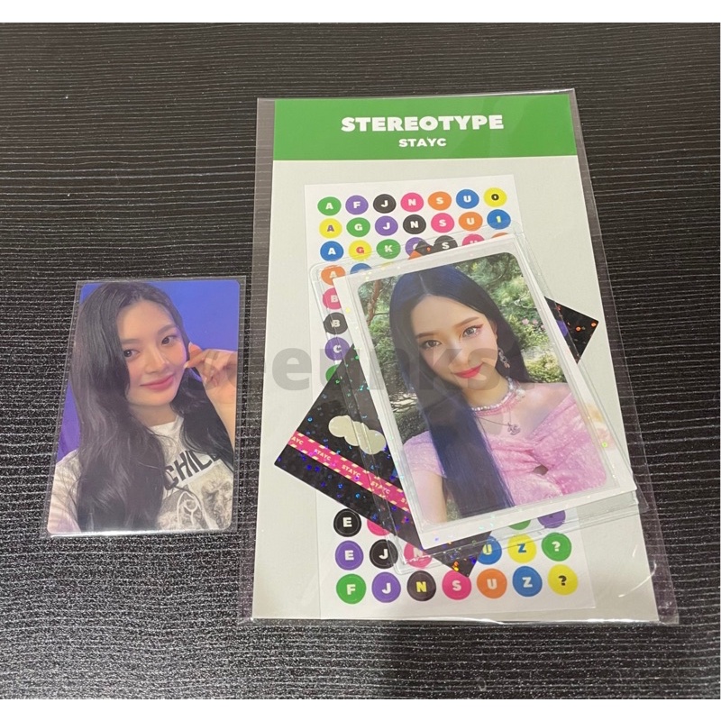 STAYC ISA Stereotype Official MD Deco Toploader PC set + Seeun Staydom ...