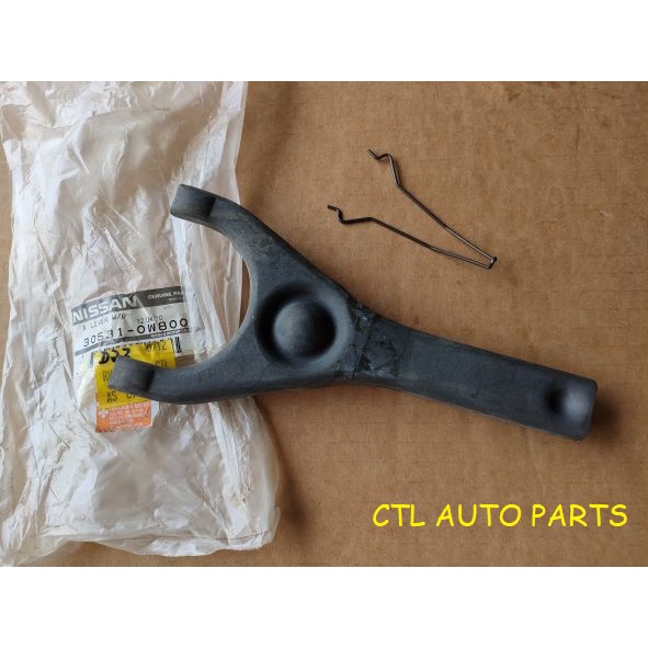 NISSAN FRONTIER-D22 NAVARA-D40 URVAN-E25 CLUTCH FORK with spring 30531 ...