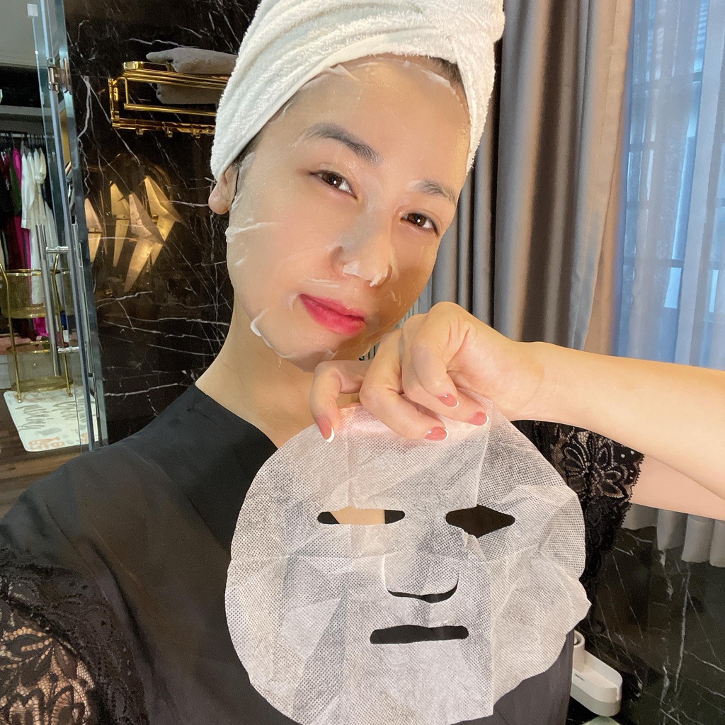 Laura SUNSHINE SAFFRON SHEET MASK Japan Kim Anh (New Model) | Shopee ...