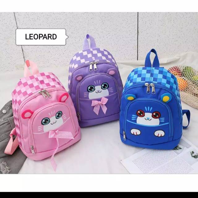 Cartoon Character Hello Kitty Captain America Beetle Superman Minions ...