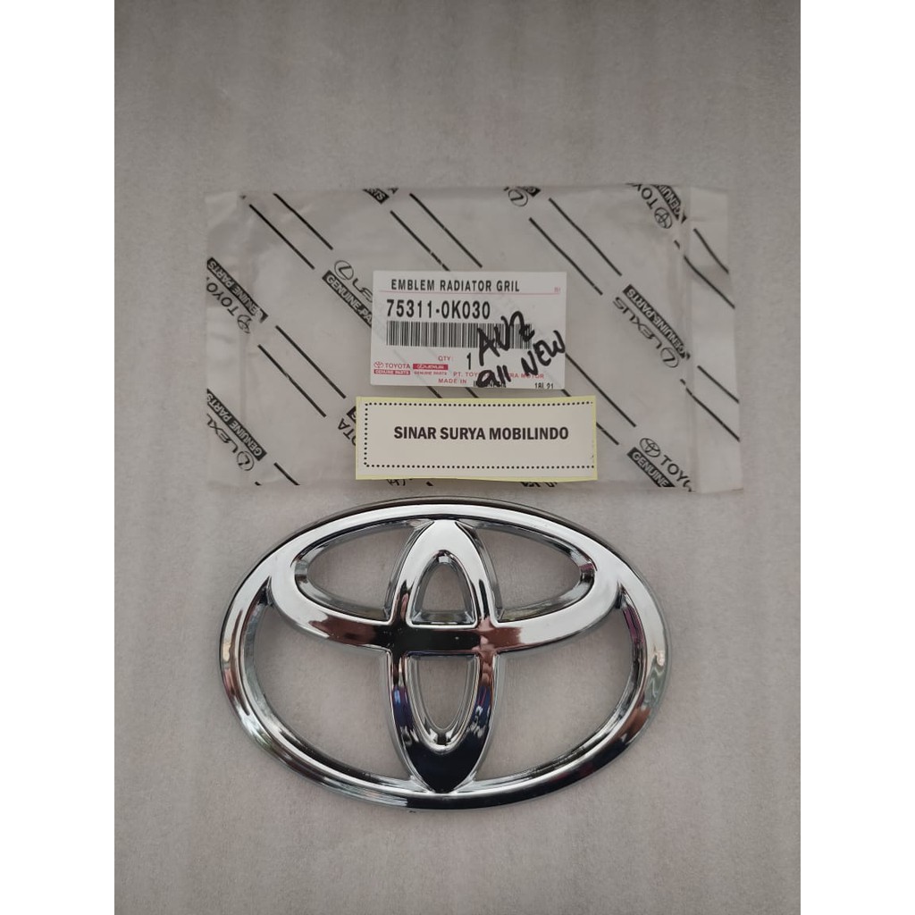 INNOVA FRONT Toyota Logo Emblem 2010-2015 Original READY 75311-0K030 ...