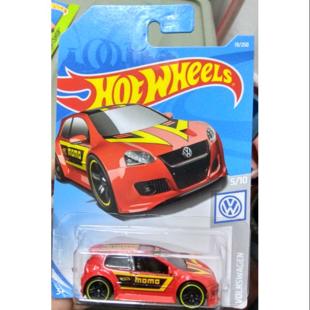 VOLKSWAGEN GOLF RED HOT WHEELS MOMO | Shopee Malaysia