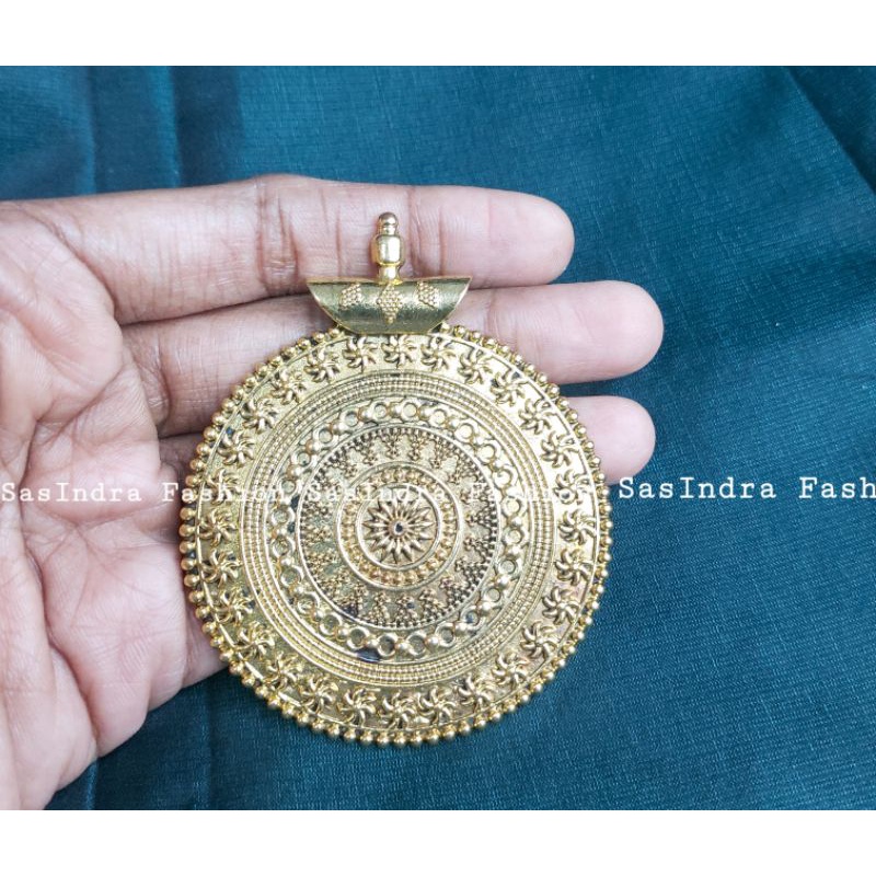 Big Round Antique Gold Pendant | Shopee Malaysia