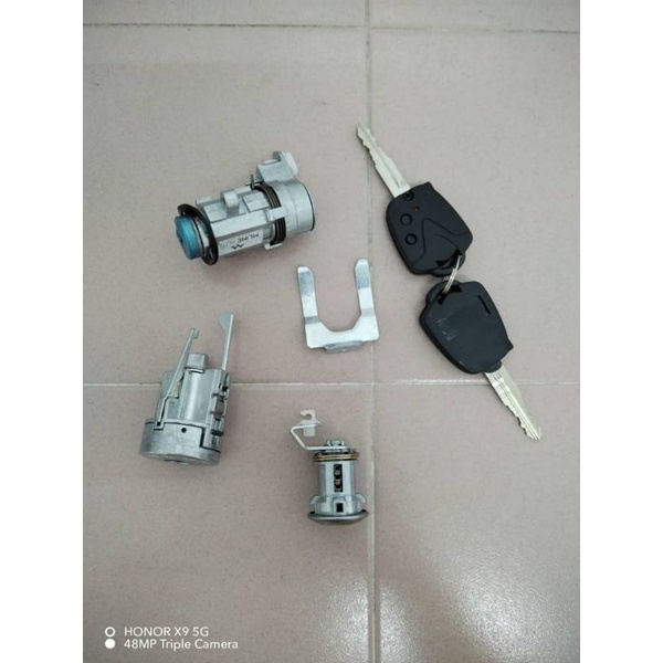 PROTON PERSONA OLD MODEL STARTER KEY WITH DOOR KEY LOCK SET (FULL ...