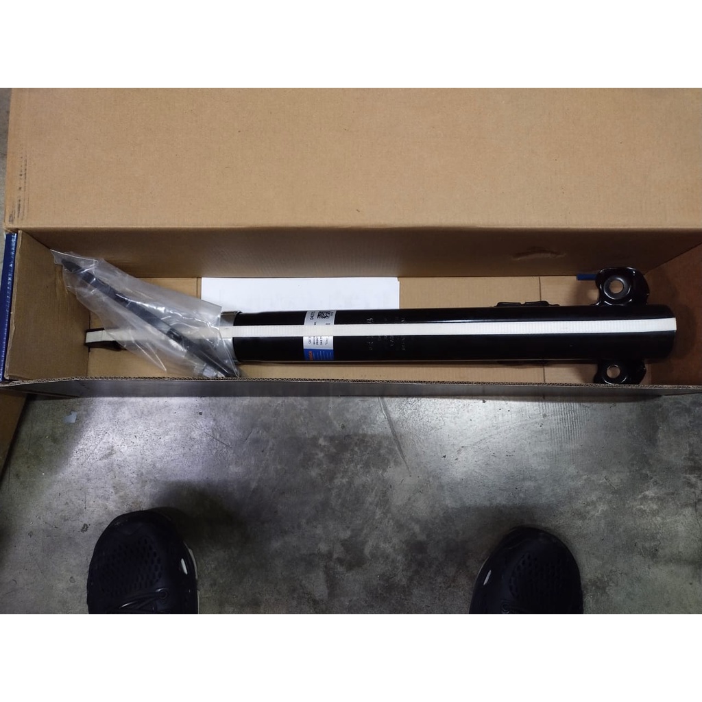 2PCS GAS ABSORBER MERCEDES W124 front axle OSSCA | Shopee Malaysia