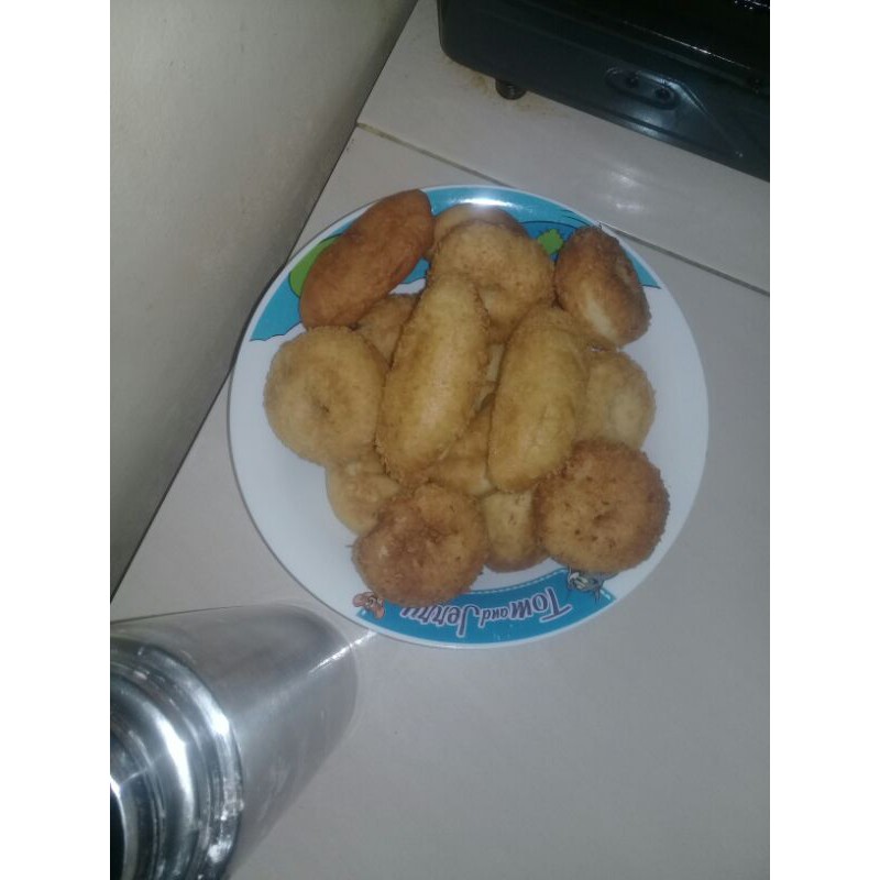 donut frozen ( inti selai coklat)+ kek box tiramisu cod only | Shopee ...