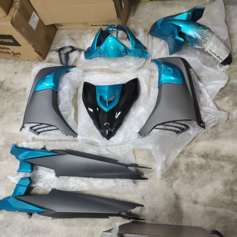 Coverset cover set HLD yamaha lc135v7 lc135 v7(v2 v3 v4 v5 v6 pun boleh ...