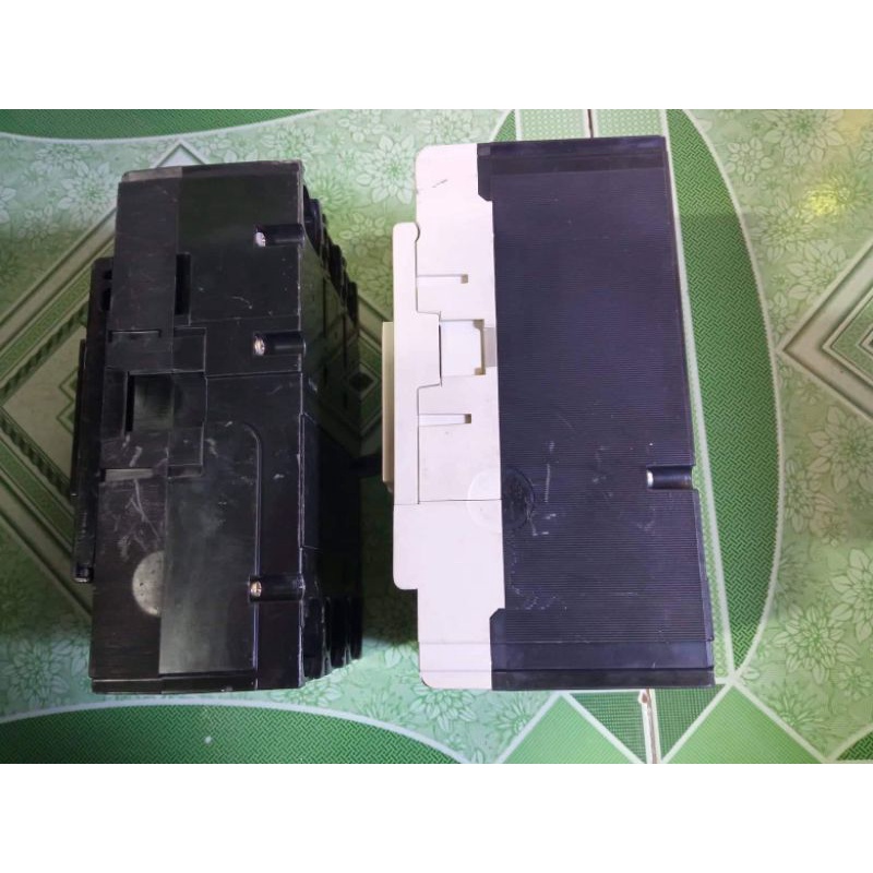 Circuit breaker., 3-phase automatic circuit breaker made in Japan ...