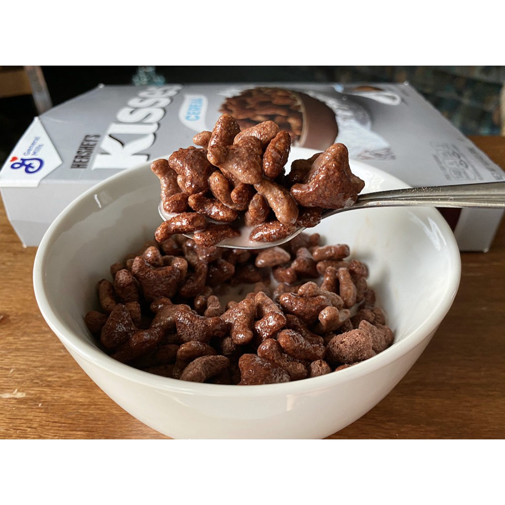 Hershey s Kisses Breakfast Cereal Family Size Box 561g Shopee Malaysia