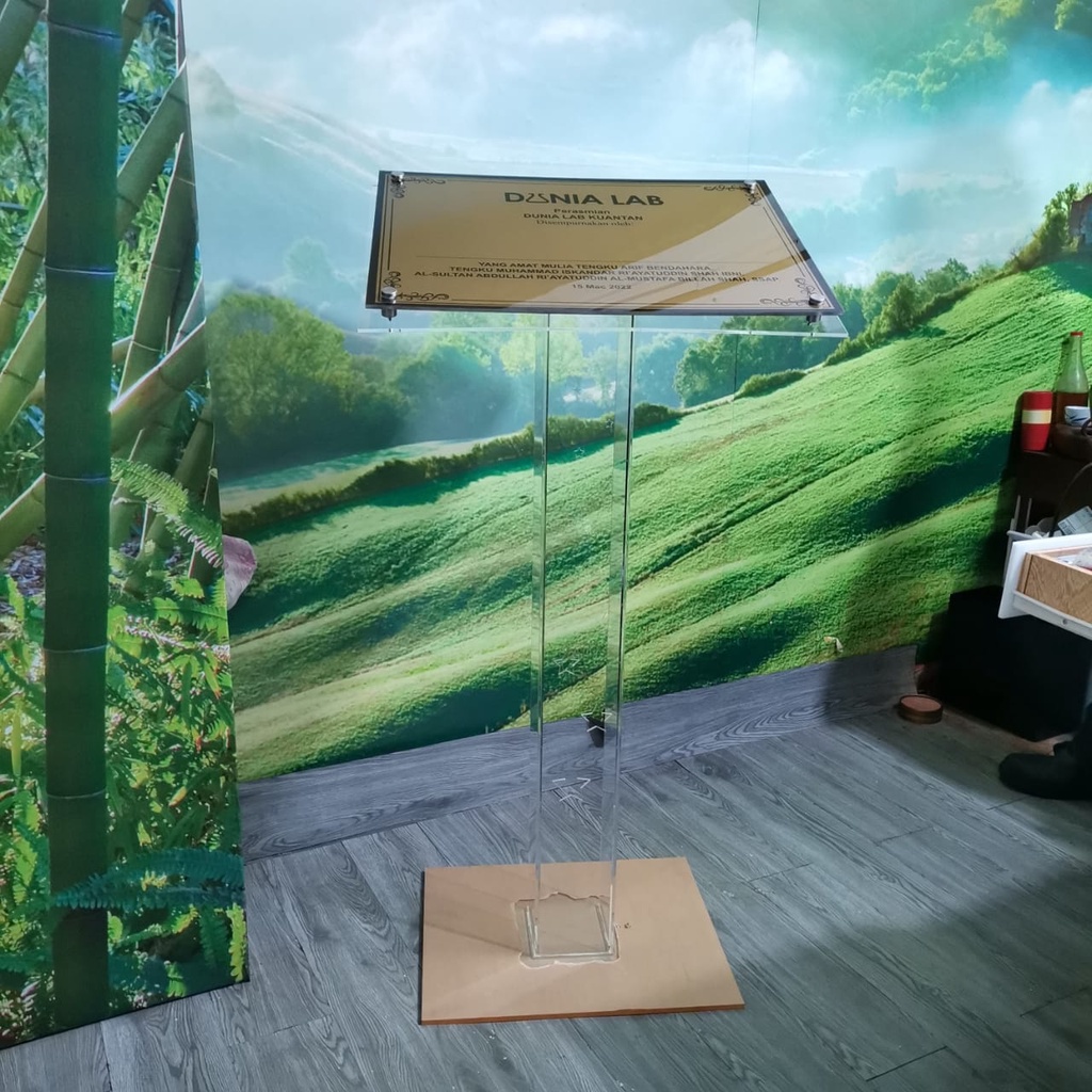 Kaki plak perasmian / special stand for menu, signature purposes ...